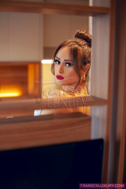 Samira Novinha Acompanhante Travesti • Transex Luxury